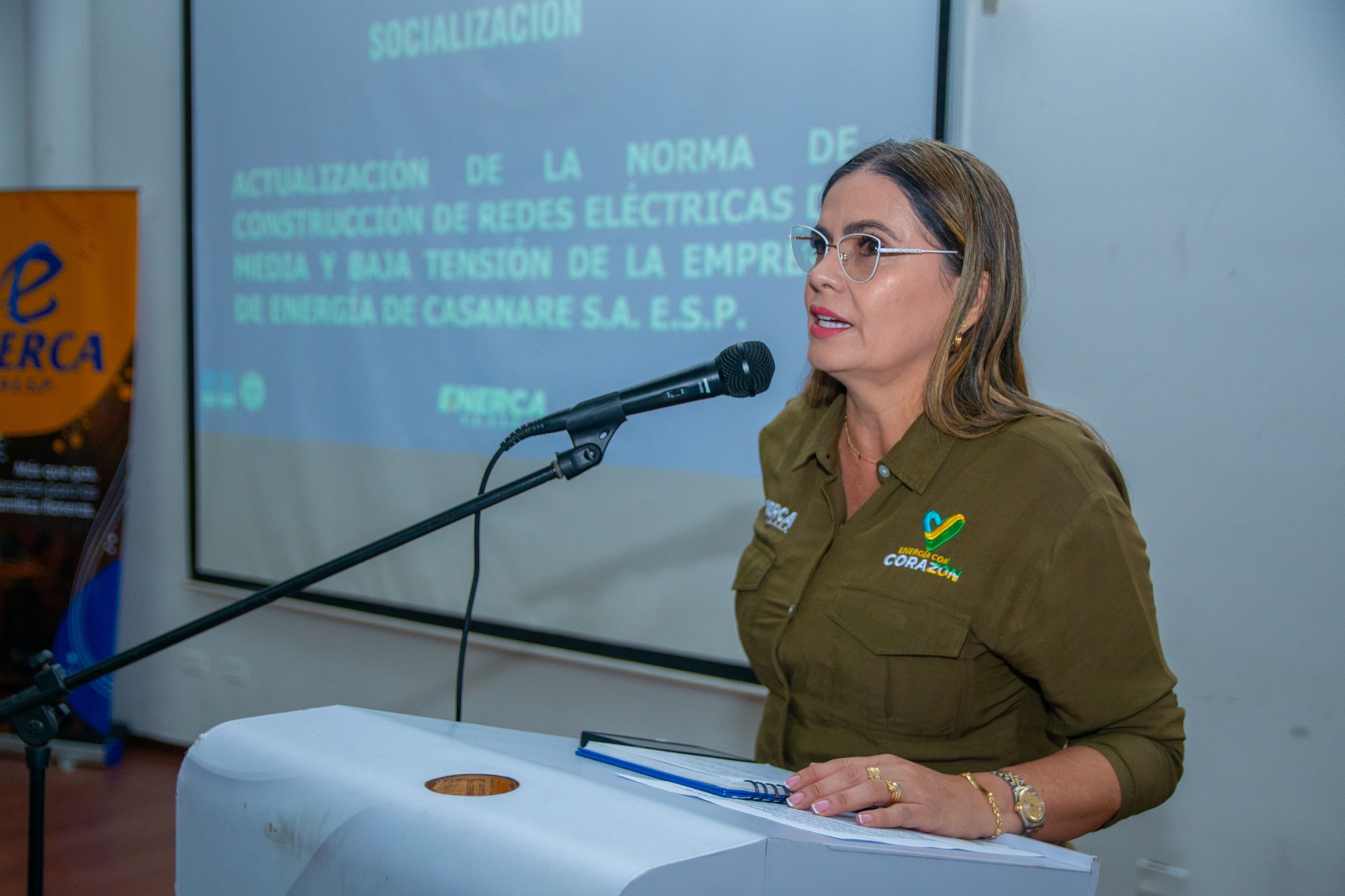 Mucho voltaje en Enerca: sale la gerente Nubia Stella Castro